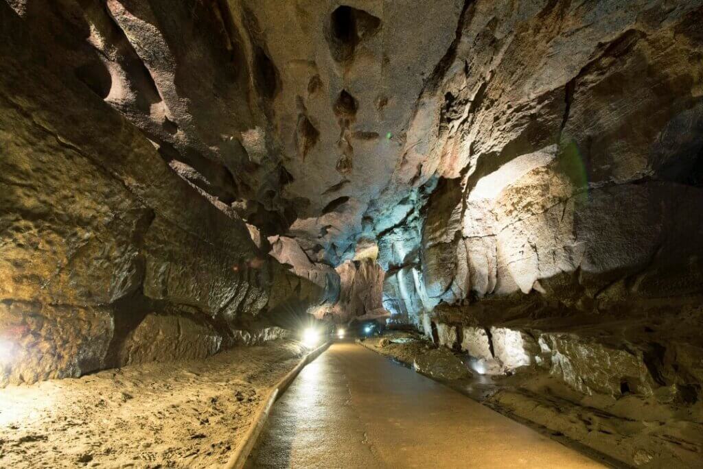 9 Cool Underground Attractions in Ireland to Explore to Explore